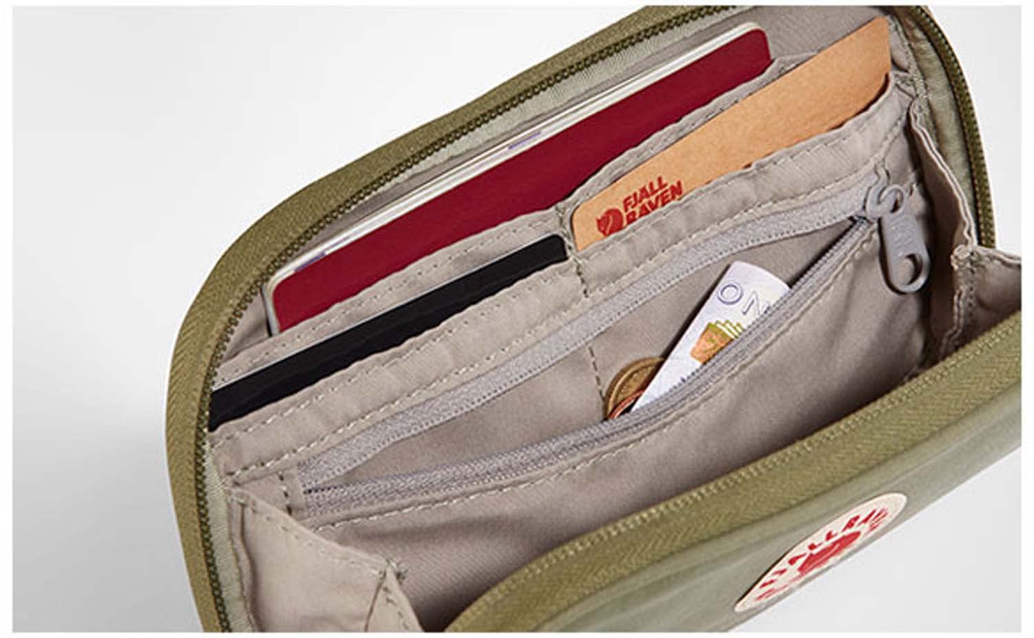 Fjallraven F23781206 Kanken Travel Wallet Spicy Orange