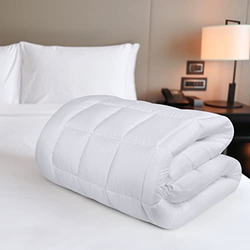 Utopia Bedding Quilted Fitted Premium Mattress Pad Full Size - Pillow Top Mattress Topper - Elastic Fitted Fluffy Mattress Protector - Mattress Cover Stretches up to 16 Inches Deep -Machine Washable