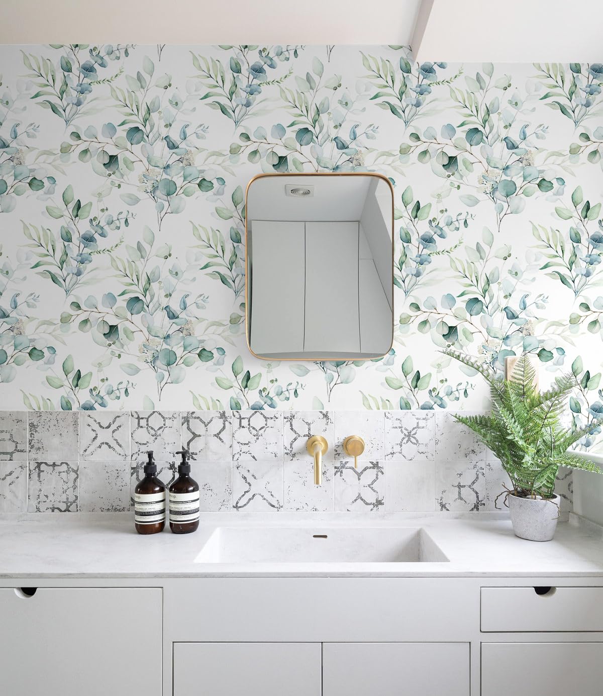 HAOKHOME Peel and Stick Wallpaper Boho Green/White Eucalyptus Leaf Floral Wall Mural Home Nursery Decor Renter Friendly Wallpaper 17.7in x 78.7in