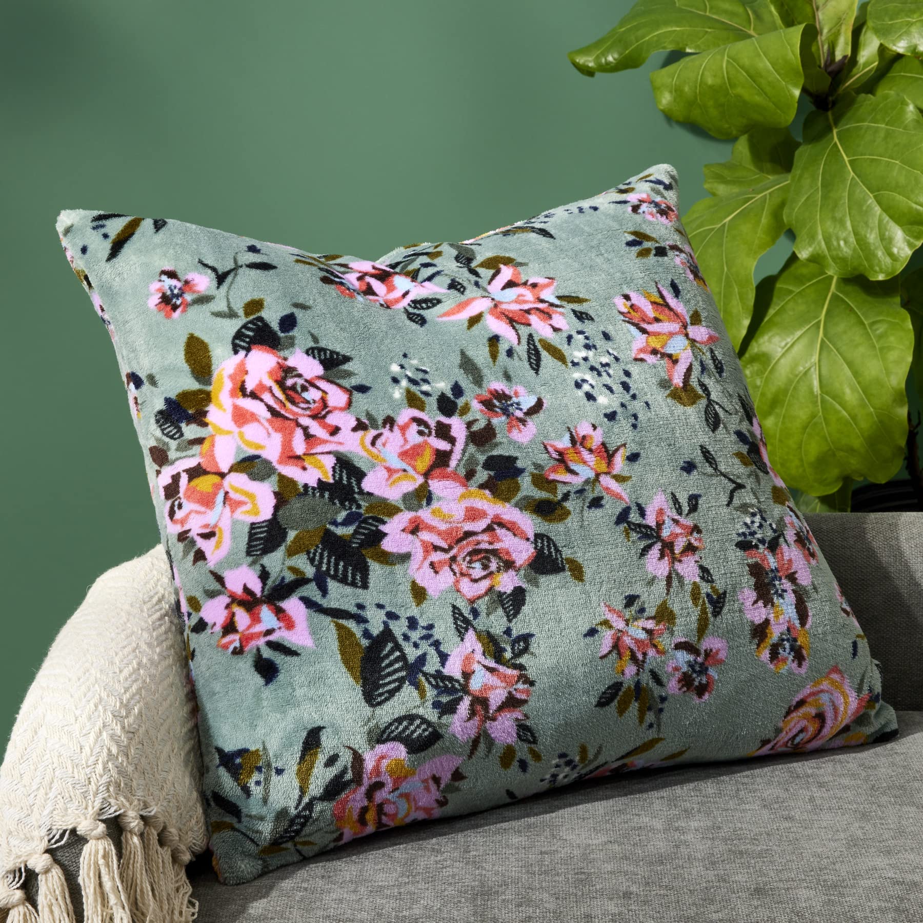 Vera Bradley Women's Decorative Throw Pillow With Removeable Hypoallergenic Insert, Rosy Outlook, One Size