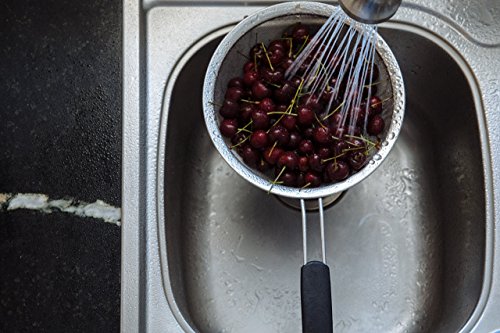 LiveFresh Large Stainless Steel Fine Mesh Strainer with Reinforced Frame and Sturdy Rubber Handle Grip - Designed for Chefs and Commercial Kitchens & Perfect for Your Home - 9 Inch / 23 cm Diameter