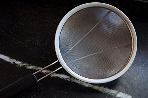 LiveFresh Large Stainless Steel Fine Mesh Strainer with Reinforced Frame and Sturdy Rubber Handle Grip - Designed for Chefs and Commercial Kitchens & Perfect for Your Home - 9 Inch / 23 cm Diameter