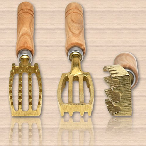 Kwizing Made in Japan [Extra Large] Fish Scaler Brush with Brass Serrated Sawtooth and Ergonomic Wooden Handle - Easily Remove Fish Scales Without Fuss Or Mess - Handcrafted by Japanese Artisans