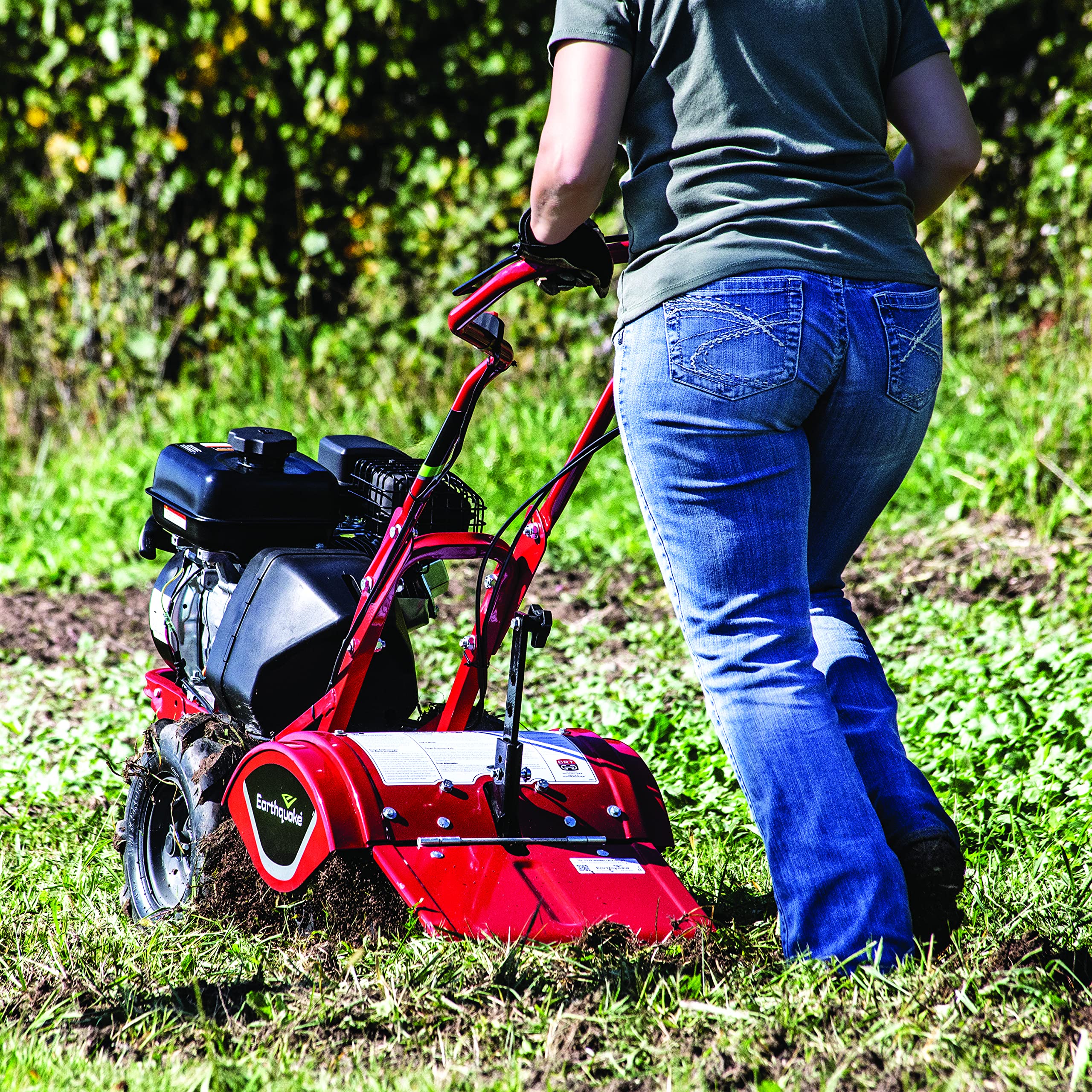EARTHQUAKE Victory Rear Tine Tiller, Powerful 209cc 4-Cycle Viper Engine, Rugged Bronze Gear Transmission, Counter-Rotating Tines, Instant Reverse, Pneumatic Wheels, Model: 39381, Red/Black