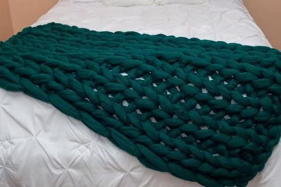 BGHN Chunky Knit Blanket Large, Cozy Handmade Throw Blanket, Bedroom Home Decor for Bed/Sofa/Couch, Hot Pink, 24''x24'', ZTT83-Hot Pink-60x60
