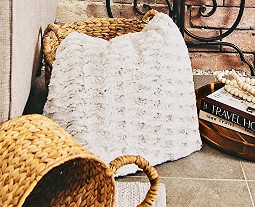 Kurrajong Farmhouse Faux Fur Throw Blanket | White and Pale Gray Soft Blanket | 55" x 70" Faux Fur Blanket Throw | White Bed Throw