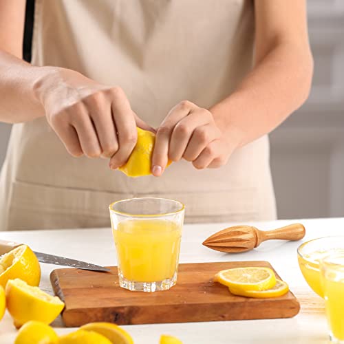 2 Pcs Wooden Citrus Reamer Lemon Hand Juicer Beech Wood Handheld Citrus Juicer Easy to Hold Kitchen Juicing Tool Manual Orange Lime Lemon Juice Reamer Extractor for Daily Home Bar Cafe Restaurant Use
