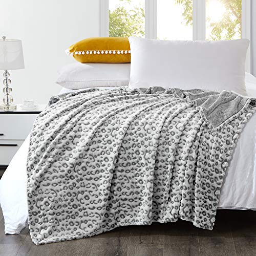 HOMEIDEAS Fleece Flannel Printed Blanket Twin Size, 61X80 Inches Soft Lightweight Microfiber Throw Blanket for Couch/Sofa/Bed for All Season,Leopard/Cheetah, Grey