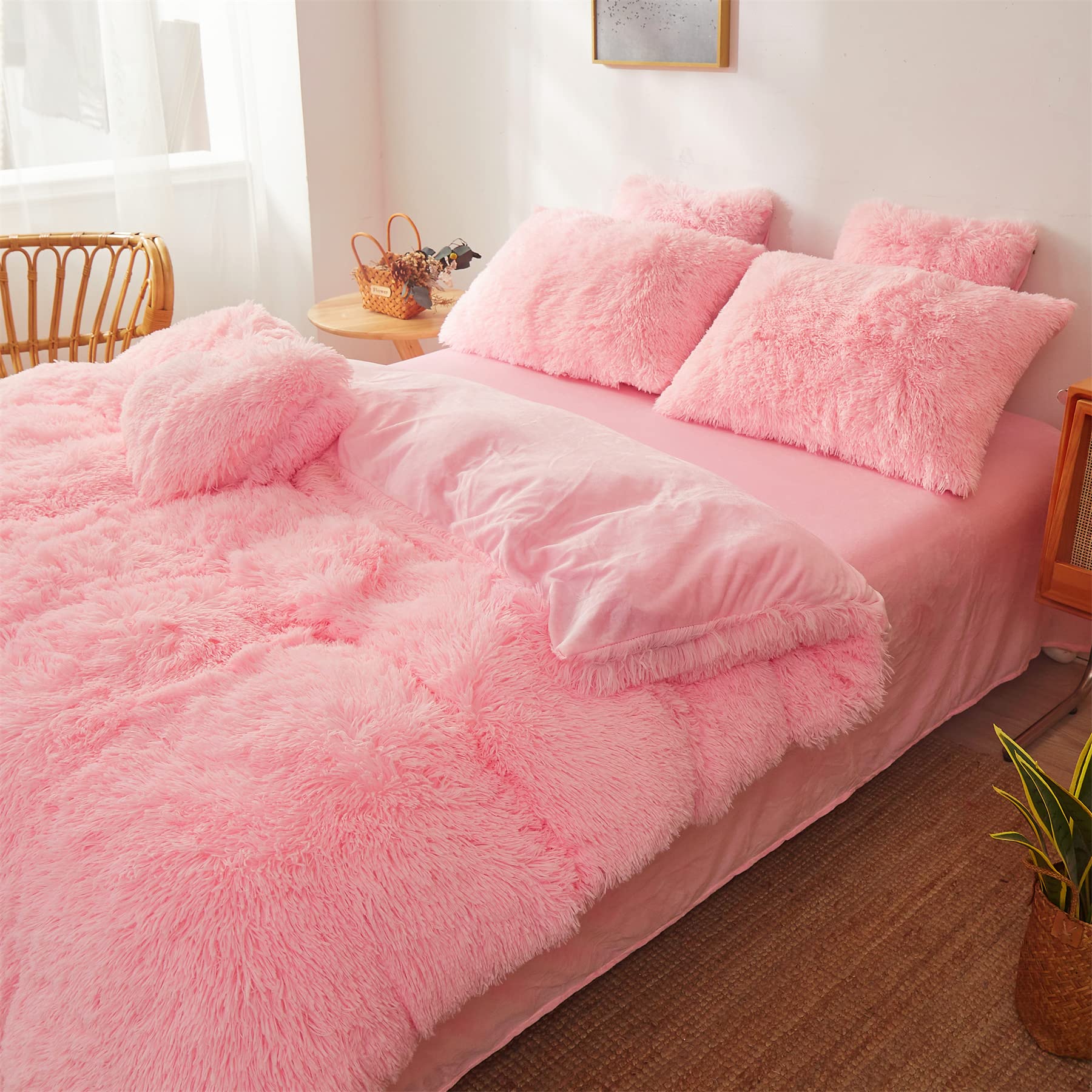 Fluffy Pink Faux Fur Comforter Cover Set - Ultra Soft Plush Bedding, 3 Pieces with 2 Pillow Cases, Cute Light Pink Queen Bed Set