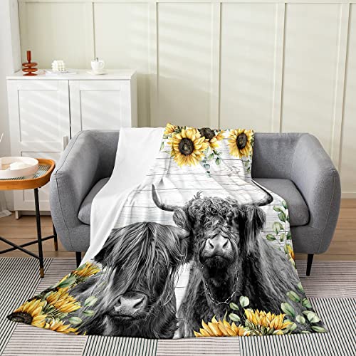 Highland Cow Flannel Fleece Throw Blanket,All Season Highland Cattle Bed Blanket Vintage Wooden Style Fuzzy Blanket for Bed Sofa Couch,Bedroom Decor Sunflower Plush Blanket Throw 50"x60"