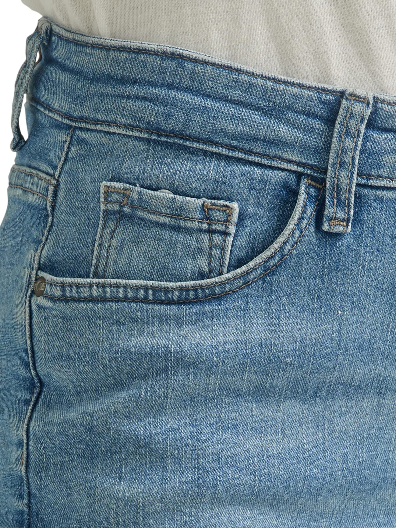 Lee Women's Mid Rise Boyfriend Jean, Home Laundered, 16