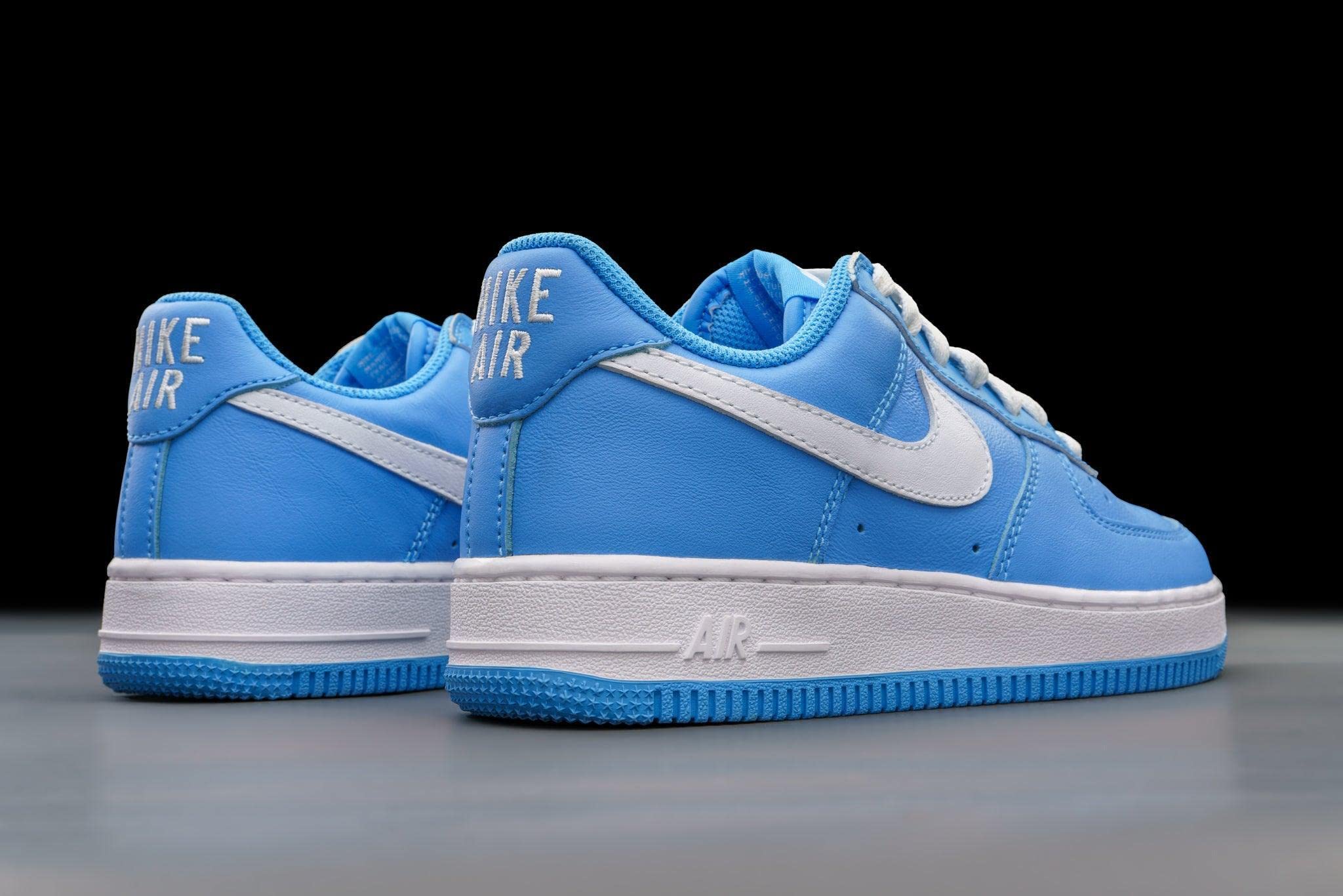 NIKE Men's Retro Basketball Shoes, University Blue White Metallic, 9.5 AU