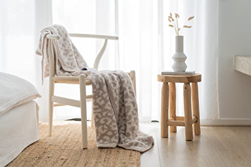DLUXEV Luxurious Super Soft Throw Blanket, Fluffy Cozy Taupe Tan Blanket for Bed, Knitted Breathable Comfy Texture, Chic Wild Cheetah Print Throw for Sofa/Couch, Beige & Cream Leopard 50"x60"
