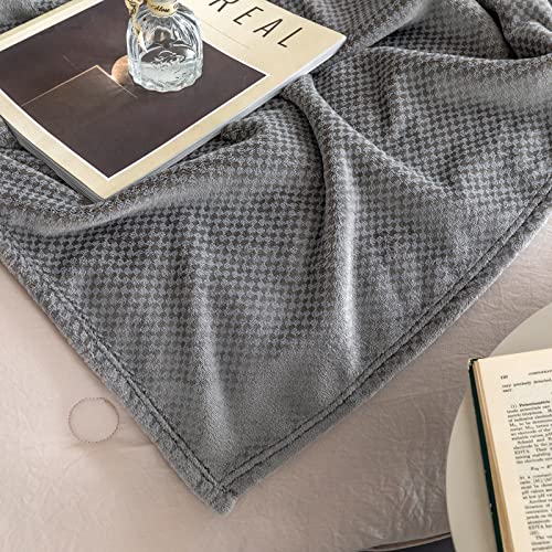 Qidordour Throw Blankets, Checkered Blanket, 60x80 Inch Flannel Fleece Jacquard Bed Throw, 310GSM Soft Microfiber Plush Fuzzy Cozy Luxury Bed Blanket for Couch, Sofa, Bedroom, Travel, Christmas, Grey