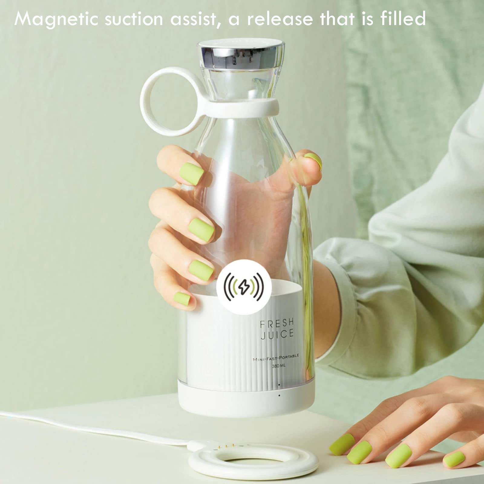 Wireless Charging 4 Blades Electric Juicer Mini Portable Blender Fruit Mixers Fruit Extractors Multifunction Juice Maker Machine Blender Smoothies Mixer Personal Size Blender for Juice, Shakes, and