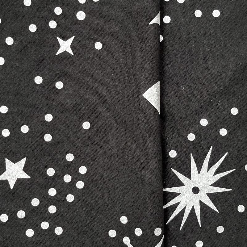 THE ART BOX Altar Cloth Tarot Cards Table Napkins Witchcraft Supplies Black Gold Tablecloth Square Alter Pagan Spiritual Celestial Deck Cloth with Fringes, Natraj-Silver, 36X36 Inch