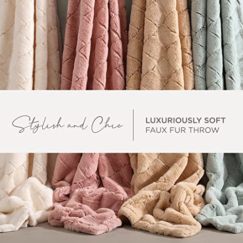 Stassie Faux Fur Throw Blanket β Soft and Elegant Blanket for Couch and Bed - 380 GSM β Cozy & Warm - Luxurious Carved Design (Wheat)