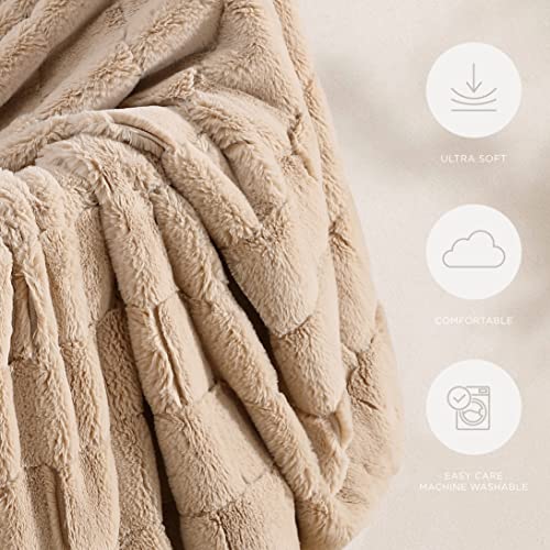 Stassie Faux Fur Throw Blanket β Soft and Elegant Blanket for Couch and Bed - 380 GSM β Cozy & Warm - Luxurious Carved Design (Wheat)