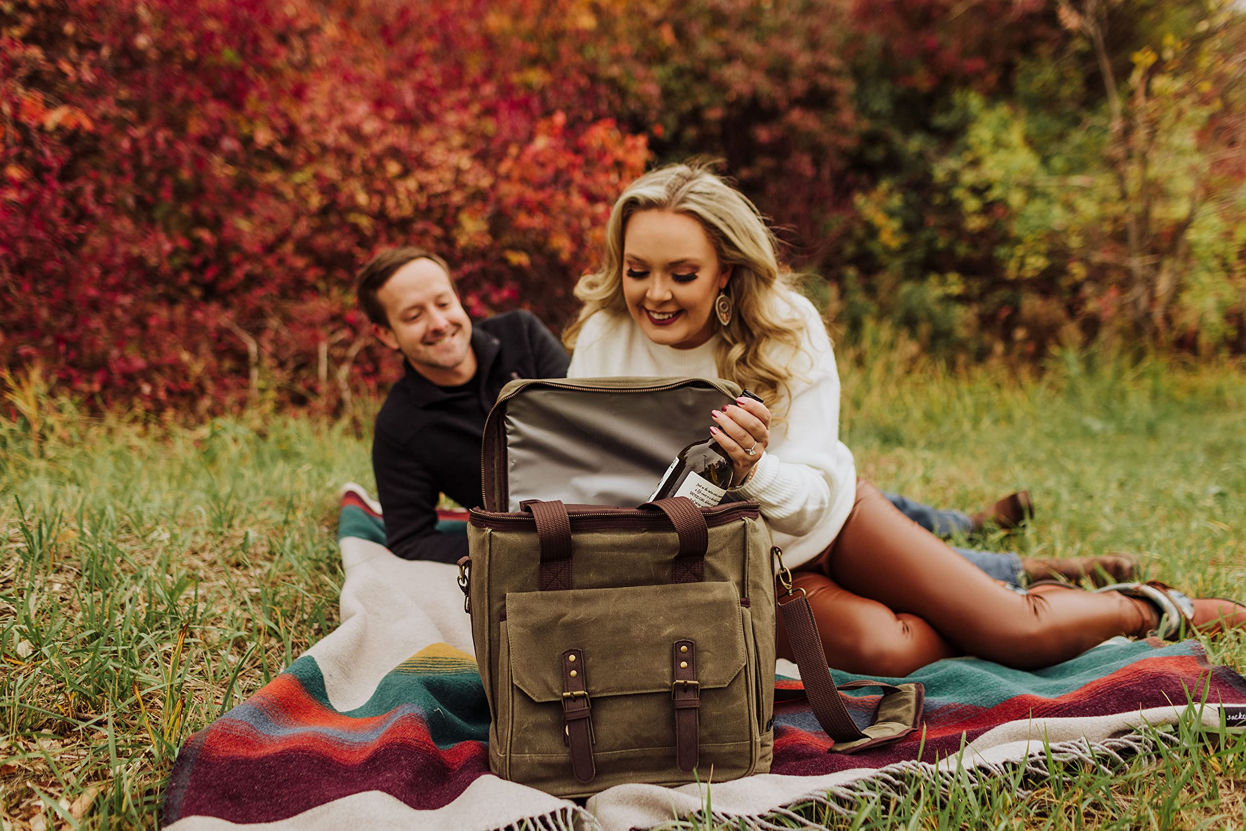 LEGACY - a Picnic Time Brand - Weekender Distressed Waxed Canvas 6 Bottle Insulated Wine Bag, Soft Cooler Wine Tote Bag, Wine Picnic Bag, (Khaki Green)