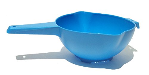 Tupperware Strainer 2 Quart Colander with Handle in Blue