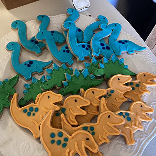 New Dinosaur Cookie Cutter Set-7 Piece-Dinosaur Footprint and Head, Tyrannosaurus(T-Rex), Brontosaurs, Spinosaurus, Triceratops, Pterodactyl, Dinosaurs Baking Mold for Kids Dinosaur Birthday Party