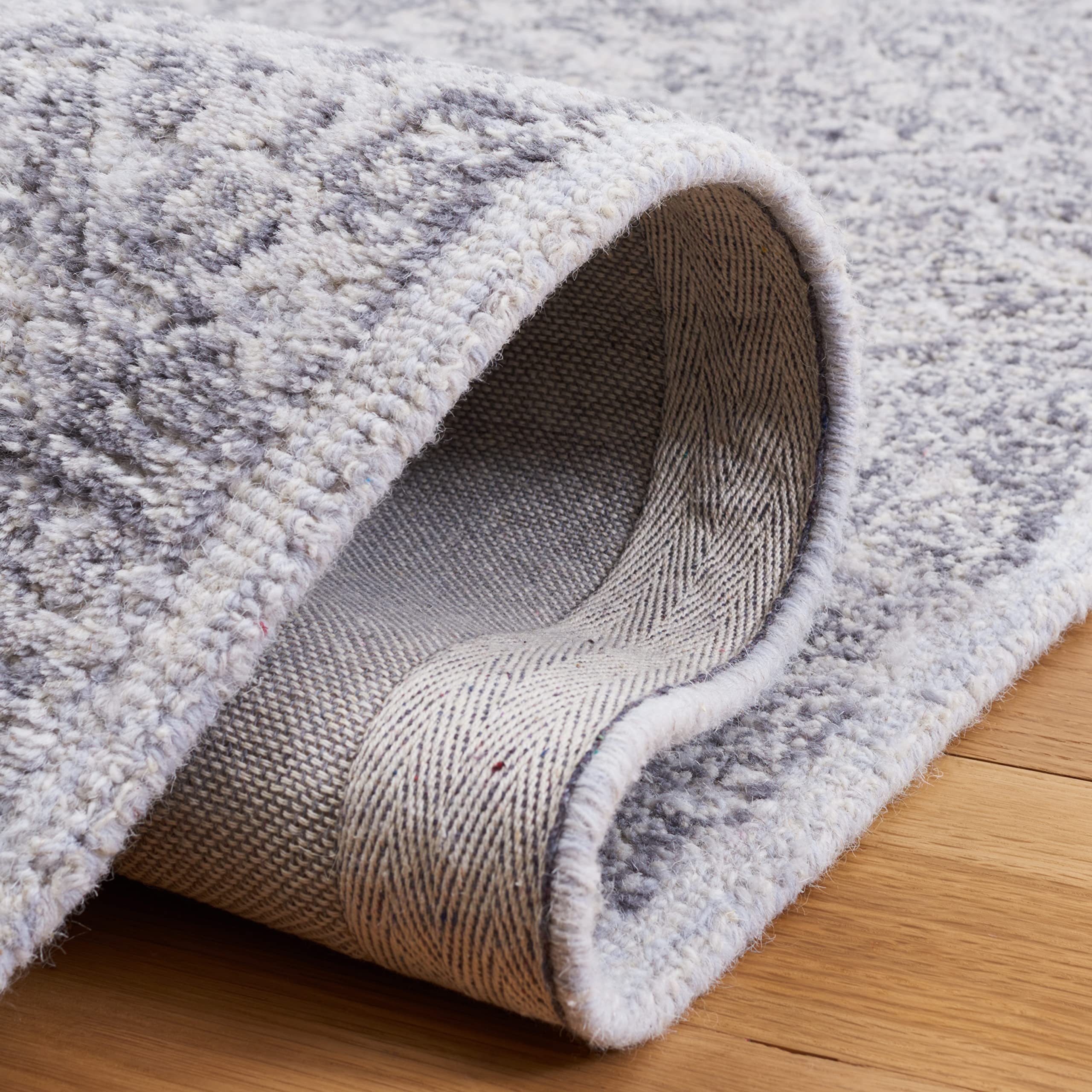 SAFAVIEH Marquee Collection Area Rug - 8' x 10', Grey, Handmade Wool, Ideal for High Traffic Areas in Living Room, Bedroom (MRQ201N)