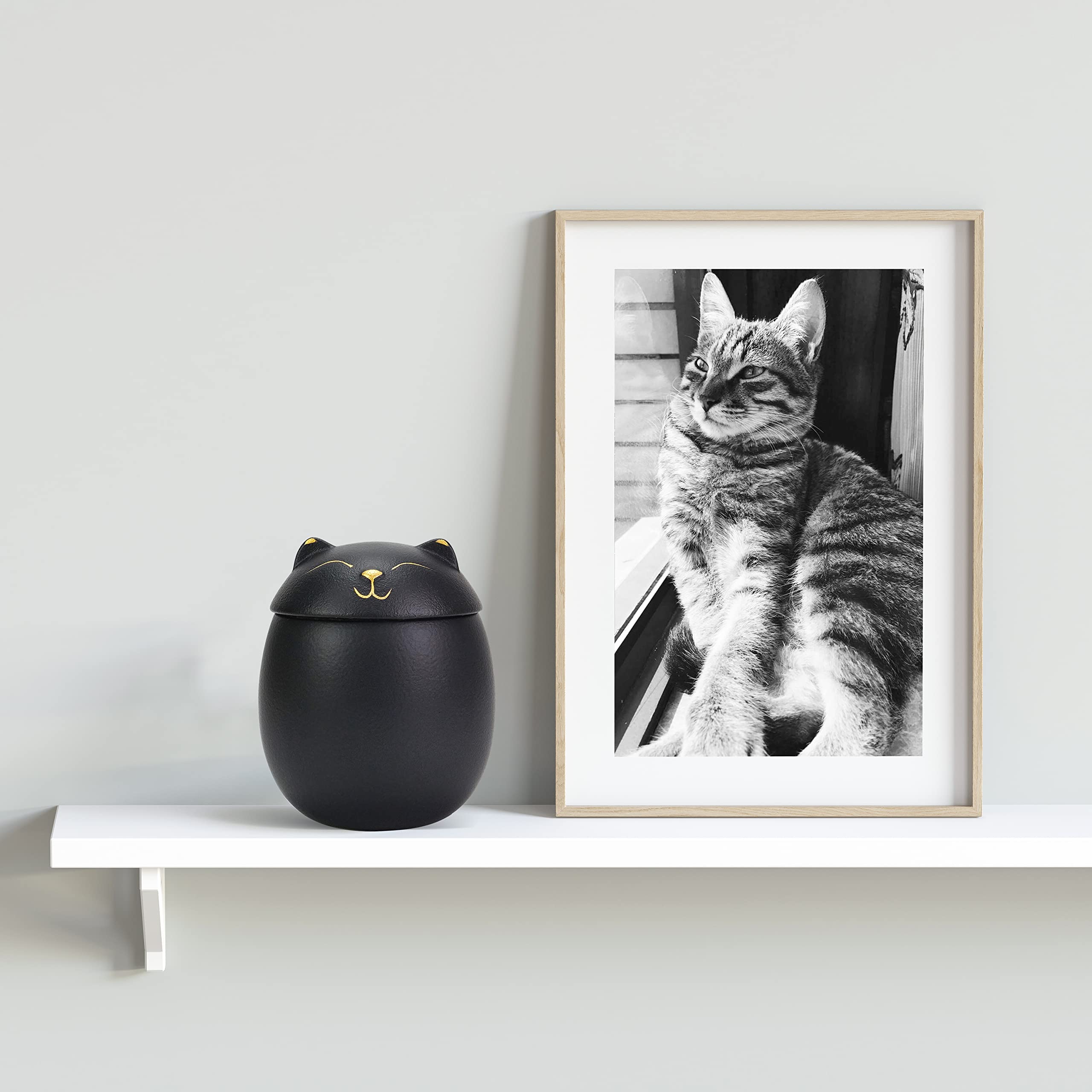 MEETPET Cat Urn Dog Urn Sized 3.2x2.9 and 4.9x4.25. A Smiley-Cat Pet Urn with a Memoria Card.Cat Urns for Ashes for Your Pet (12 cu/in, Black)
