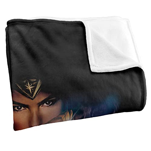 Wonder Woman Arms Crossed Silky Touch Super Soft Throw Blanket 36" x 58"