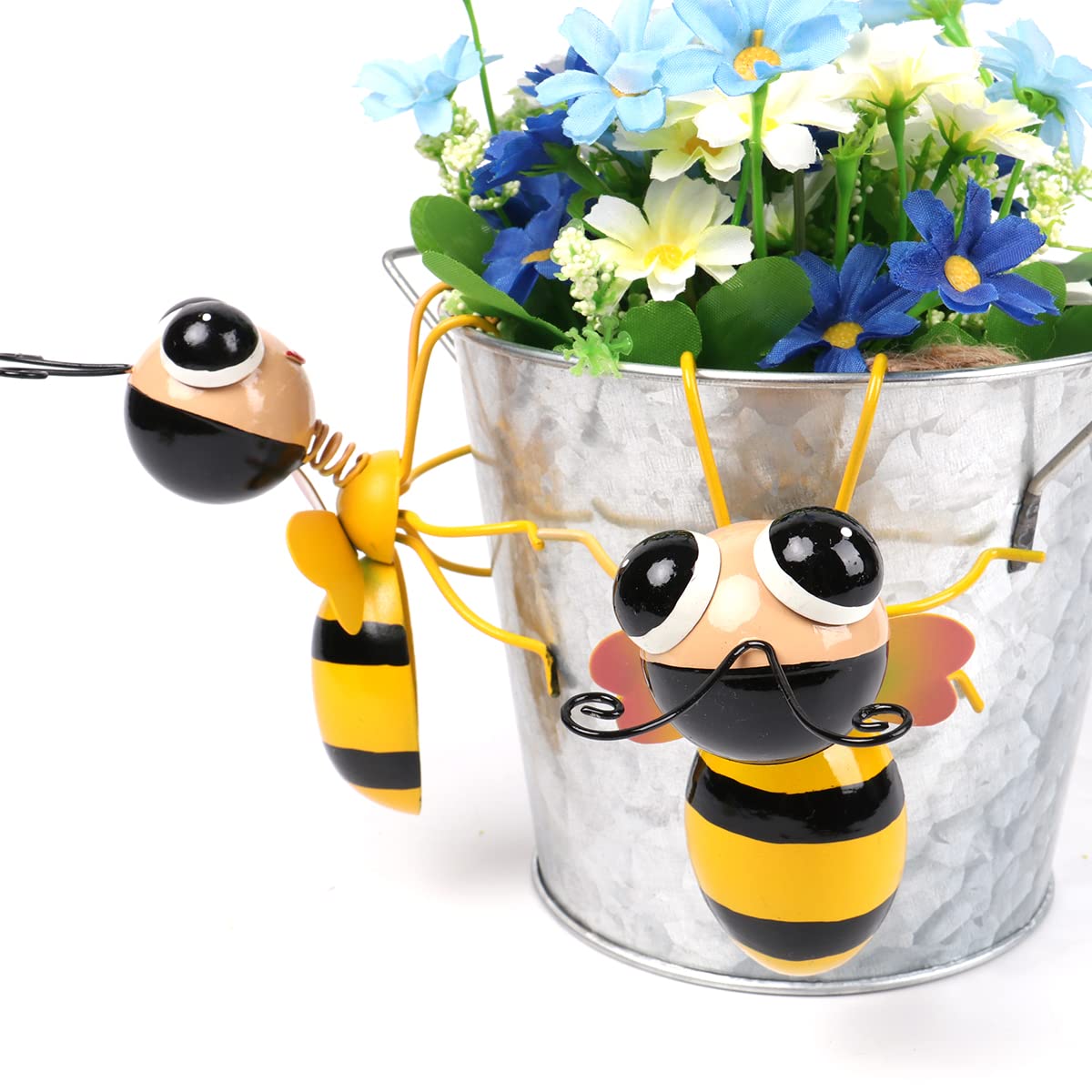 Cruis Cuka Metal Yard Art Garden Decor Cute Bee Lawn Ornament Hanging Wall Sculpture - Set of 2