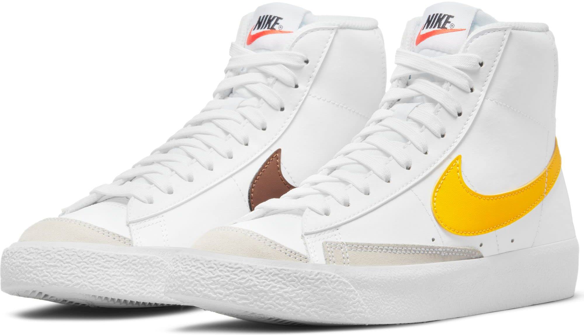 Nike Boy's Blazer Mid '77 (Big Kid) White/Vivid Sulfur/Pecan 5 Big Kid M