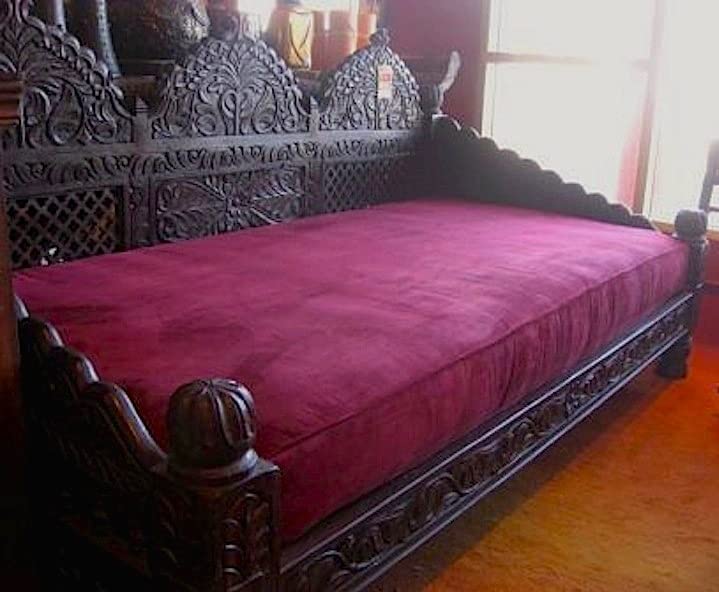 Worldcraft Industries Carved Jhula Day Bed. Twin Size. Handcrafted from Solid Indian Neem Wood (Medium Antique Finish, Day Bed Sofa: 44Dx83Wx40H)