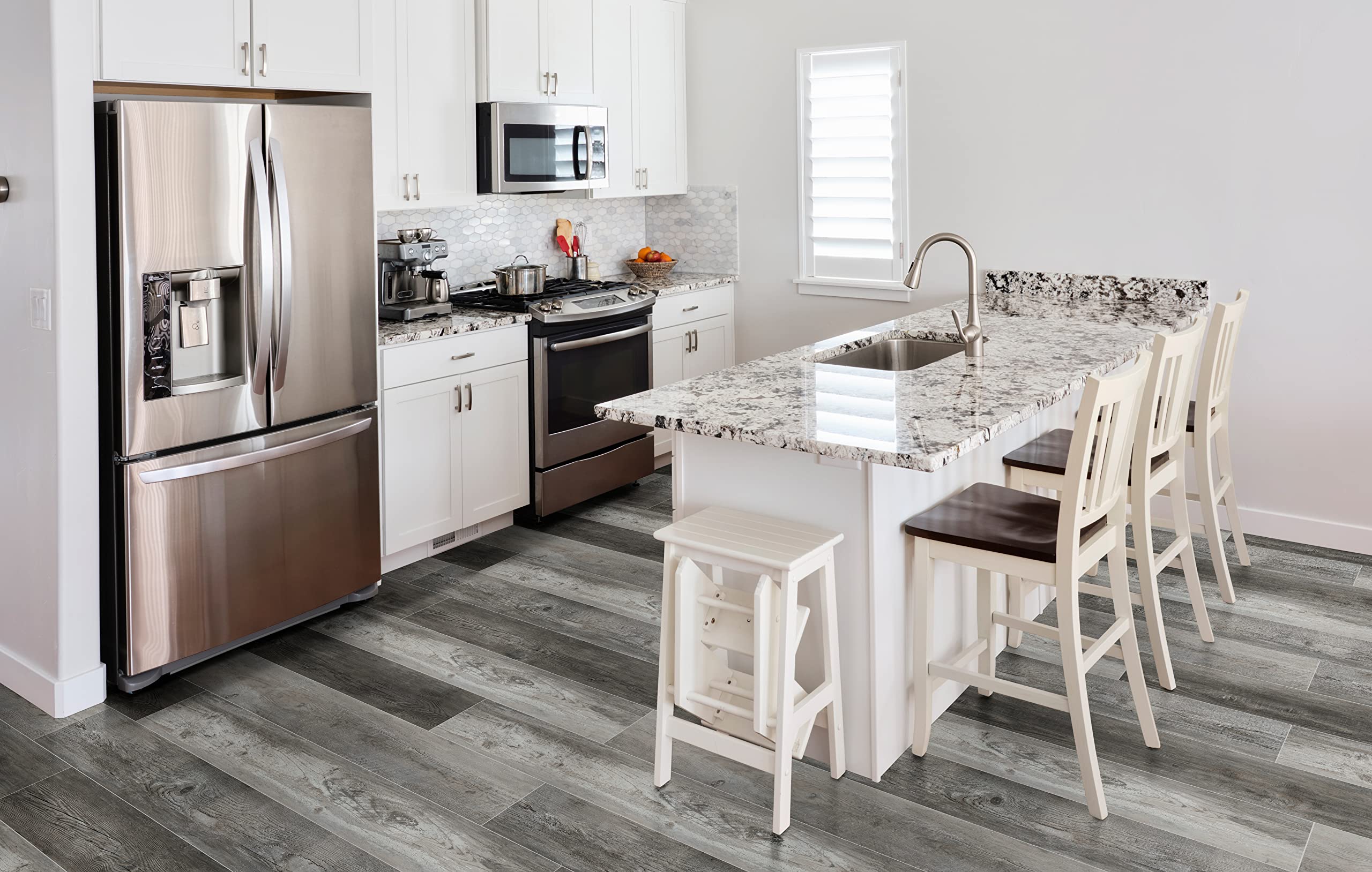 MSI McKenna 7 in. x 48 in. Luxury Vinyl Flooring, Rigid Core Planks, LVT Tile, Click Lock Floating Floor, Waterproof LVT, Wood Grain Finish, Digby Gray-Dark, 23.77 Square Feet