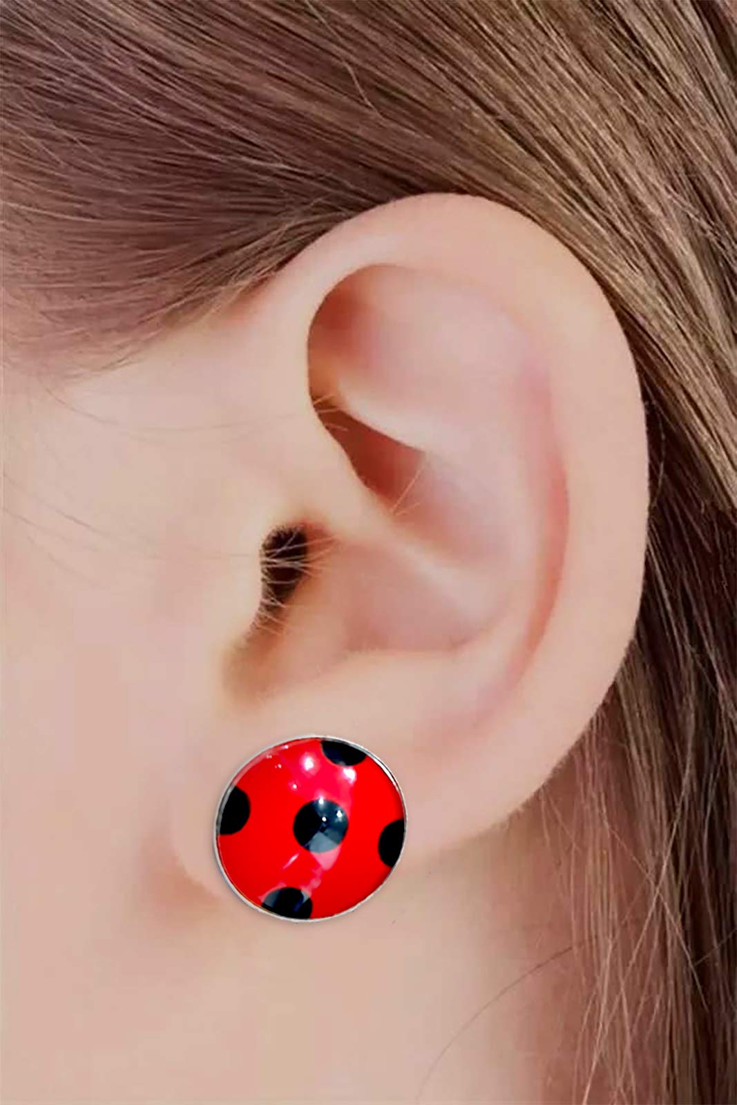 OHINGLT Ladybug Clip on Earrings for Woman Silver Ear Cuff Black Spot Red Ladybug Earrings(2 Pairs Red)