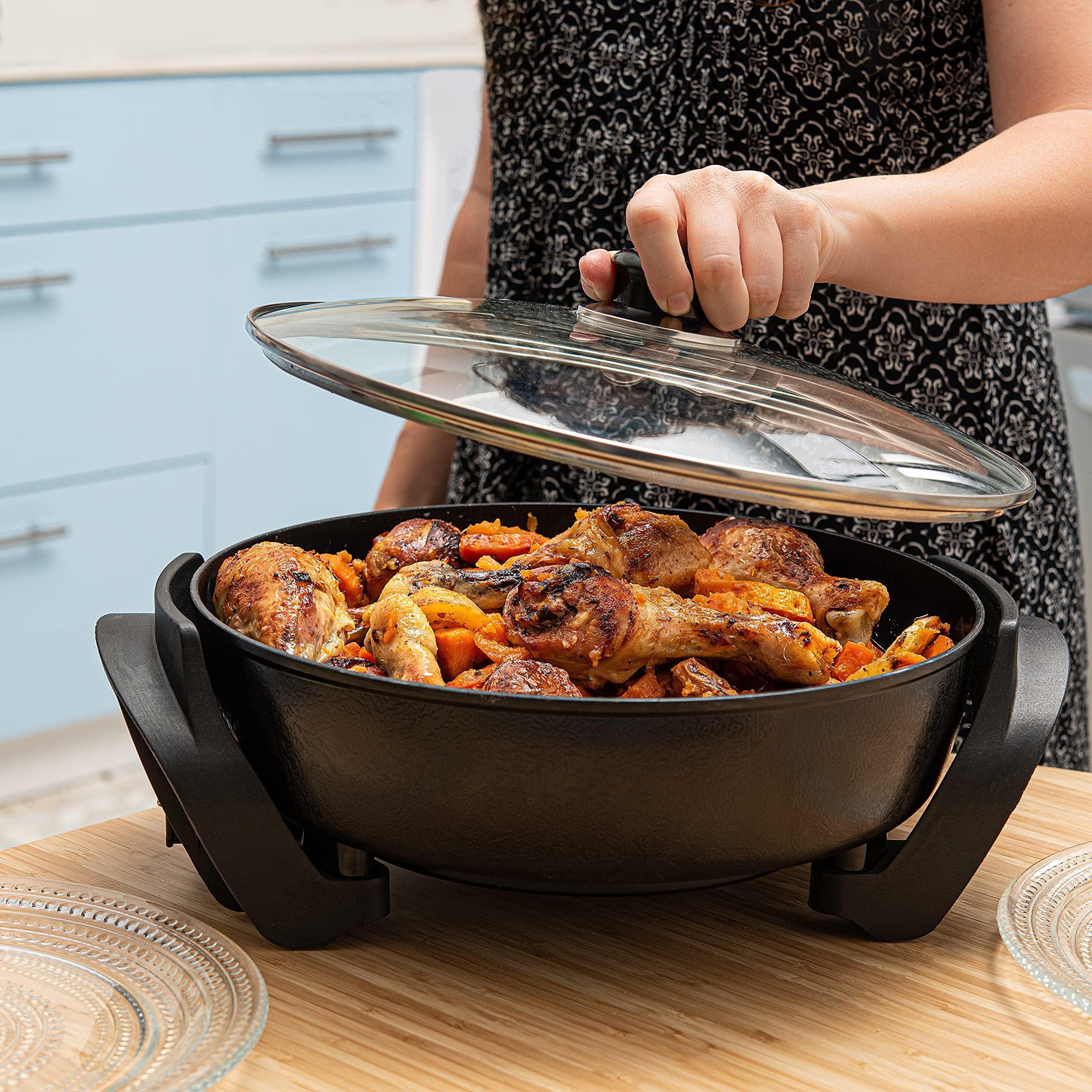 Moss & Stone Round Nonstick Electric Skillet With Lid, Aluminum 12 Inch Electric Frying Pan, 2 Layers Of Non-Stick Coating, Adjustable Temperature Control, Lid With Steam Vent, Electric Deep Skillet