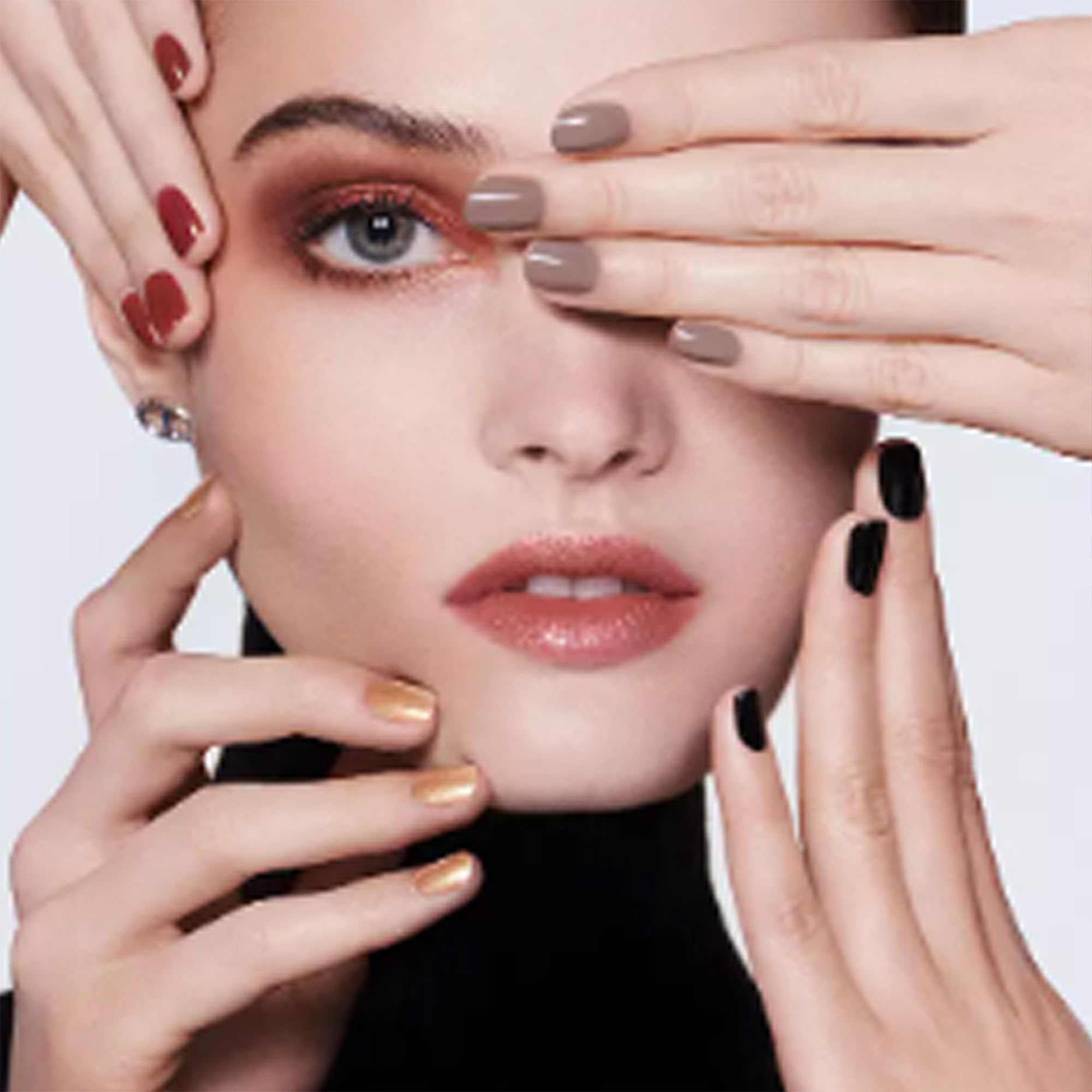 Dior vernis Couture Colour Gel Shine and Wear Protective Nail Care 080 Red Smile 10 ml