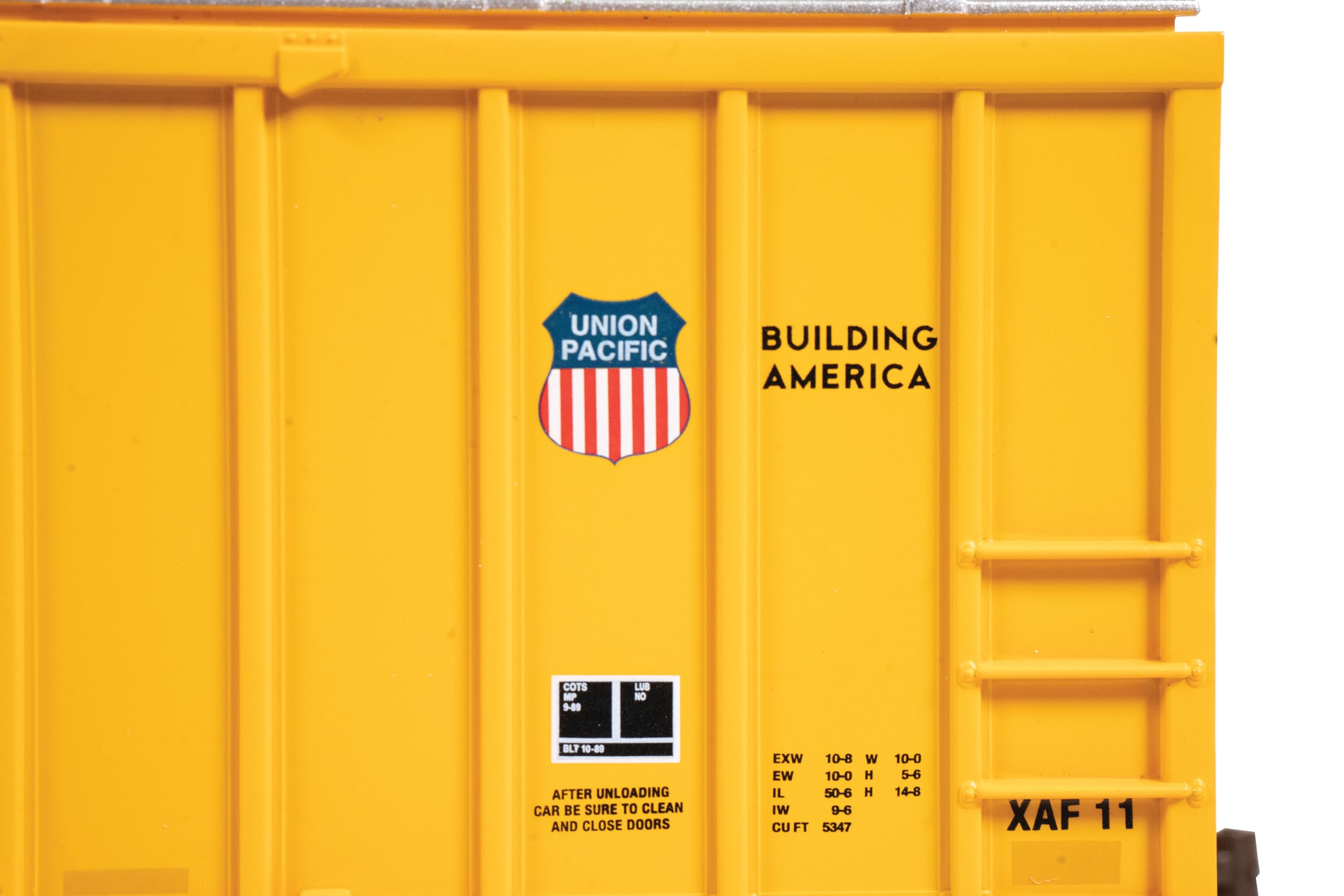 Bachmann Trains - 50'-6" Outside BRACED Sliding Door Box CAR - Union Pacific #357006 - HO Scale, Prototypical Colors