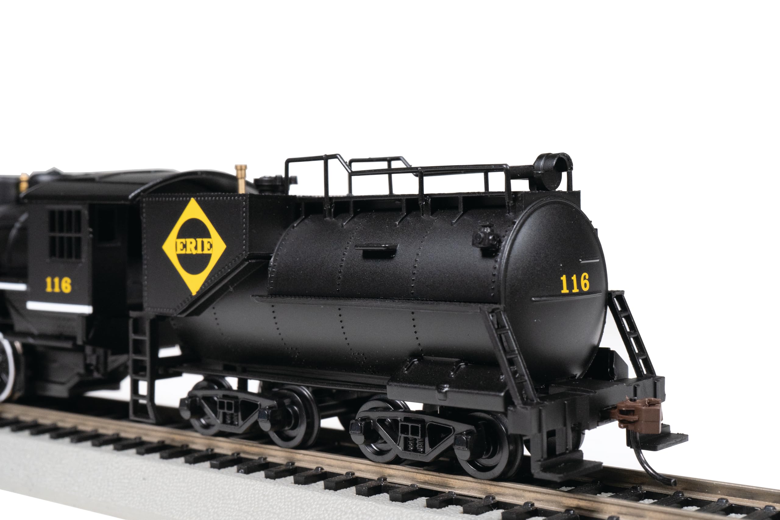 Bachmann Trains - USRA 0-6-0 w/Smoke & Vanderbilt Tender - Erie #116 - HO Scale