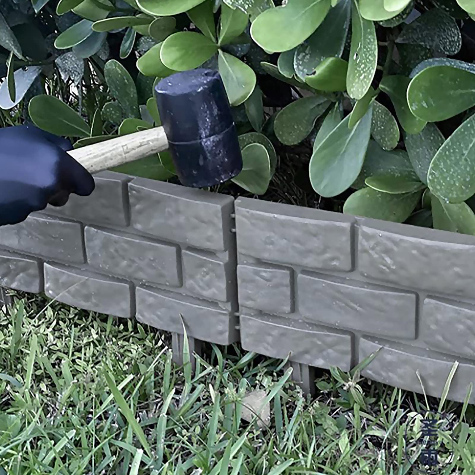 EESLL Decorative Brick Effect Garden Edging,4PCS Grey Plastic Brick Look Flower Bed Border Detachable Splicing Garden Fence Imitation Stone Plant Lawn Picket for Outdoor Yard Landscape