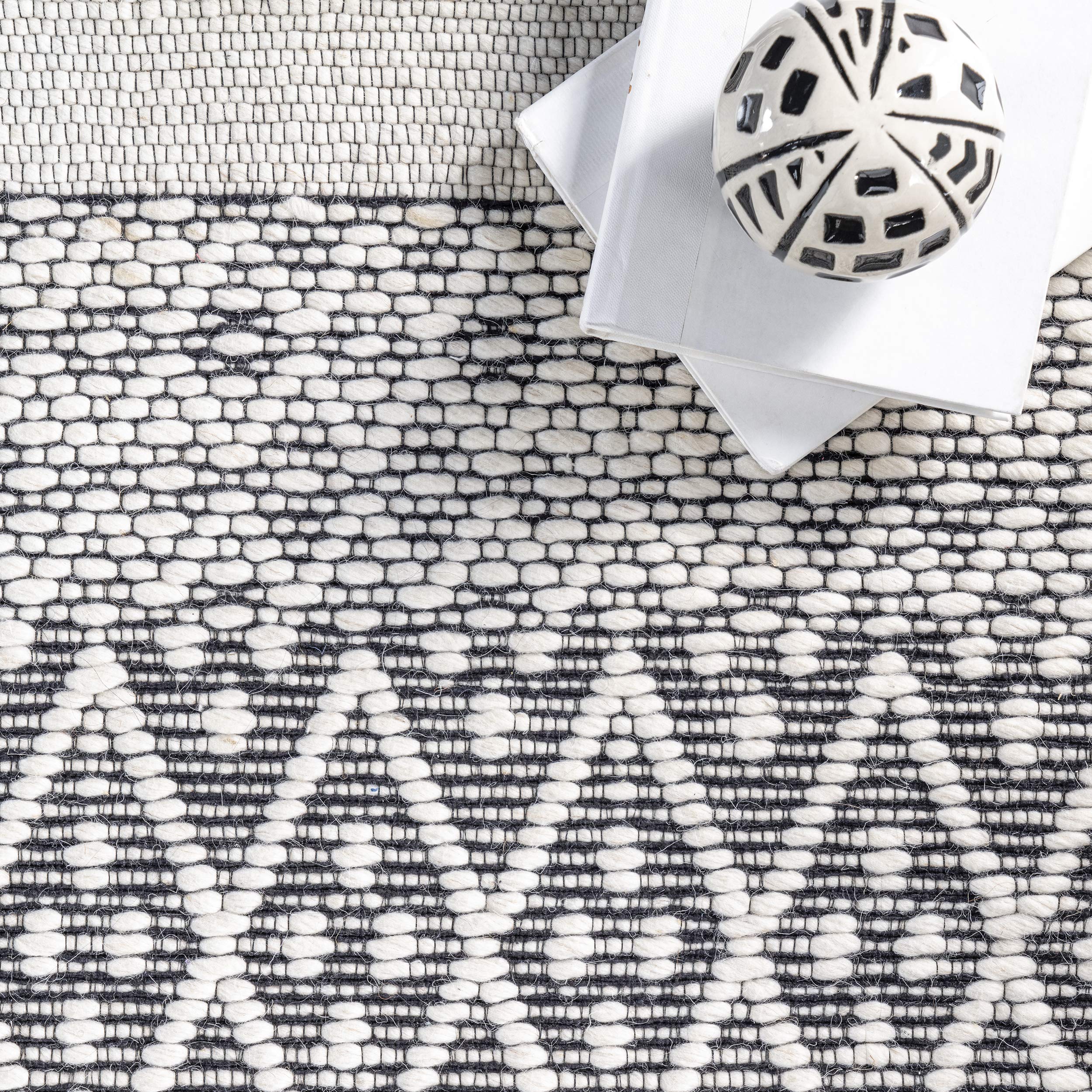 nuLOOM Esther Hand Loomed Textured Wool Tassel Area Rug, 8x10, Grey