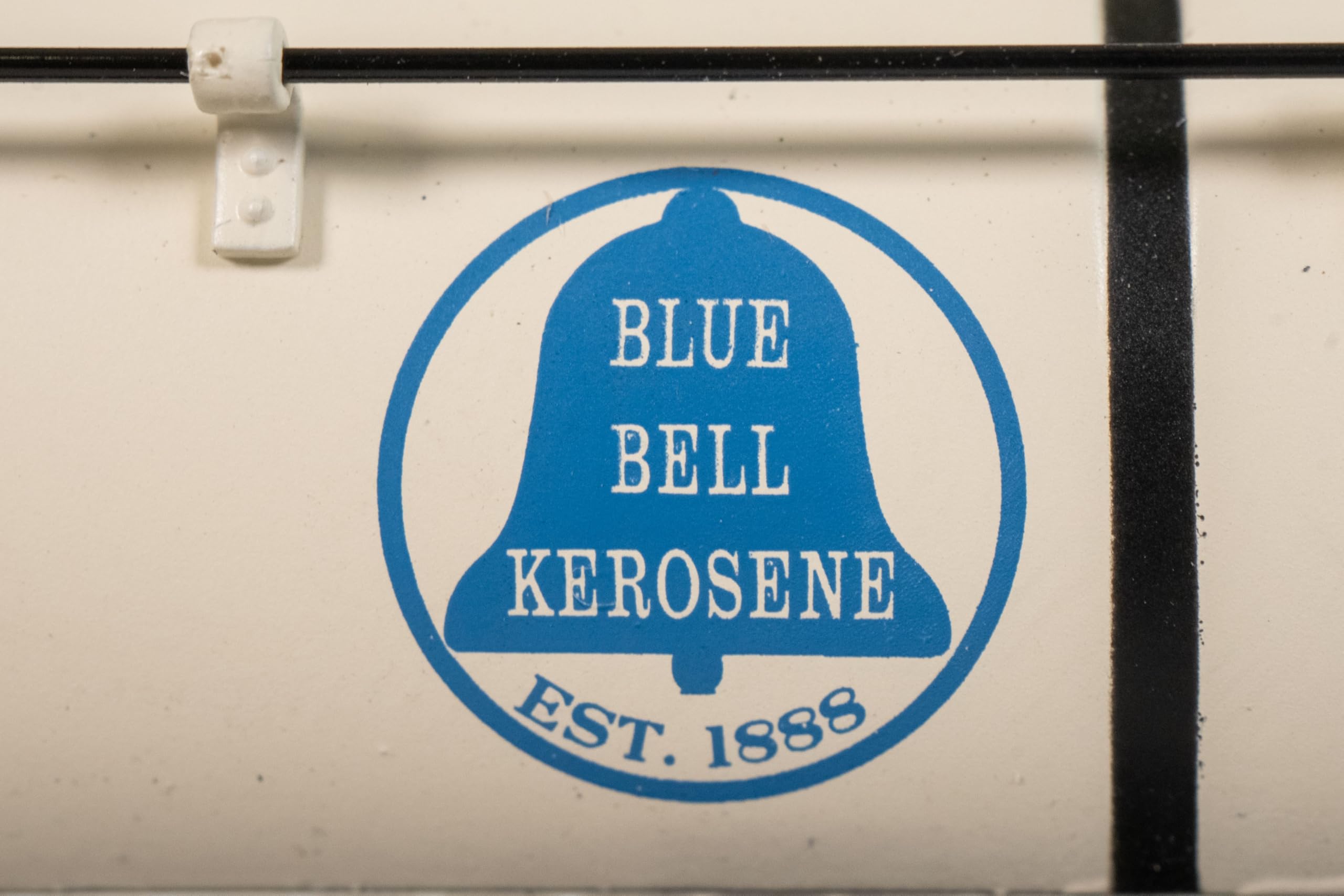 Bachmann Trains - Old-Time Tank Car - Blue Bell Kerosene #021 - HO Scale