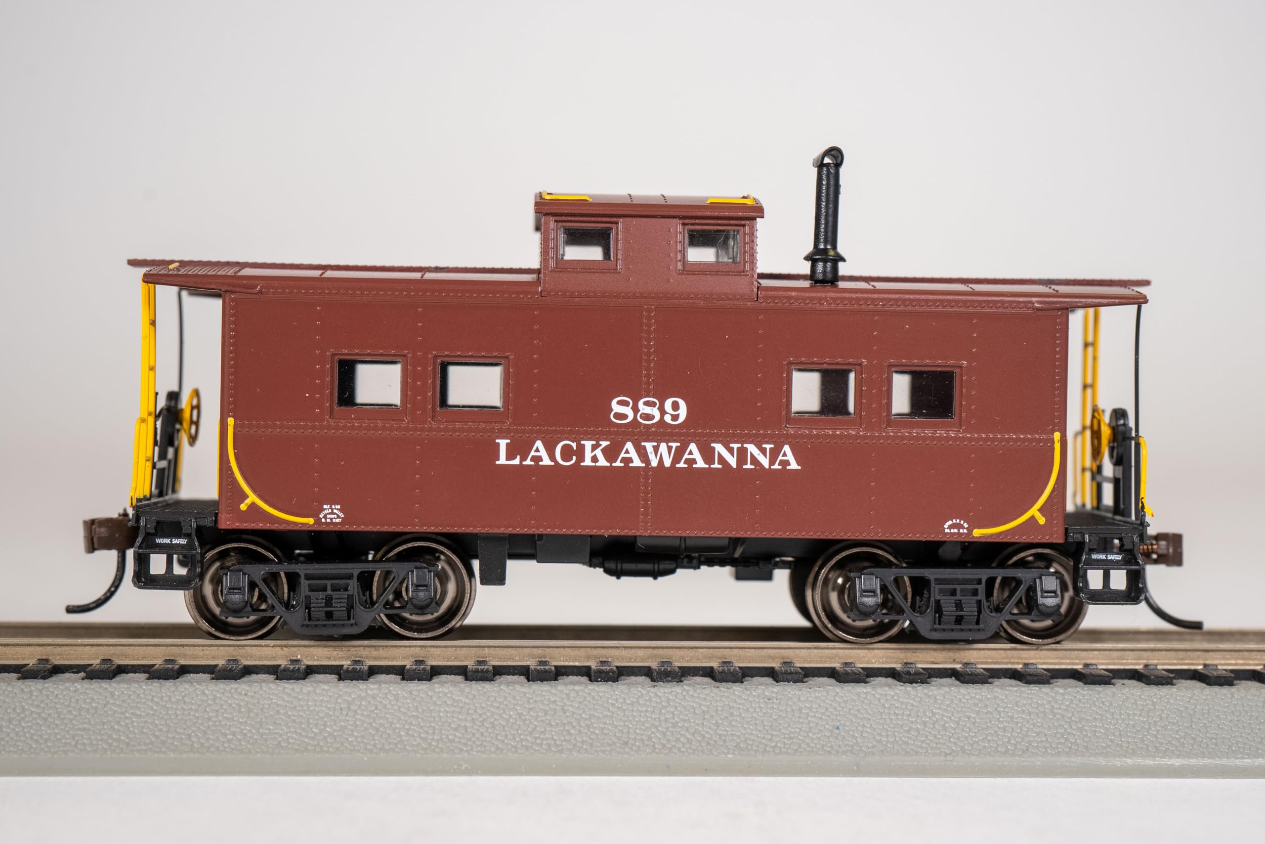 Bachmann Trains - Northeast Steel Caboose Lackawanna #889 - HO Scale