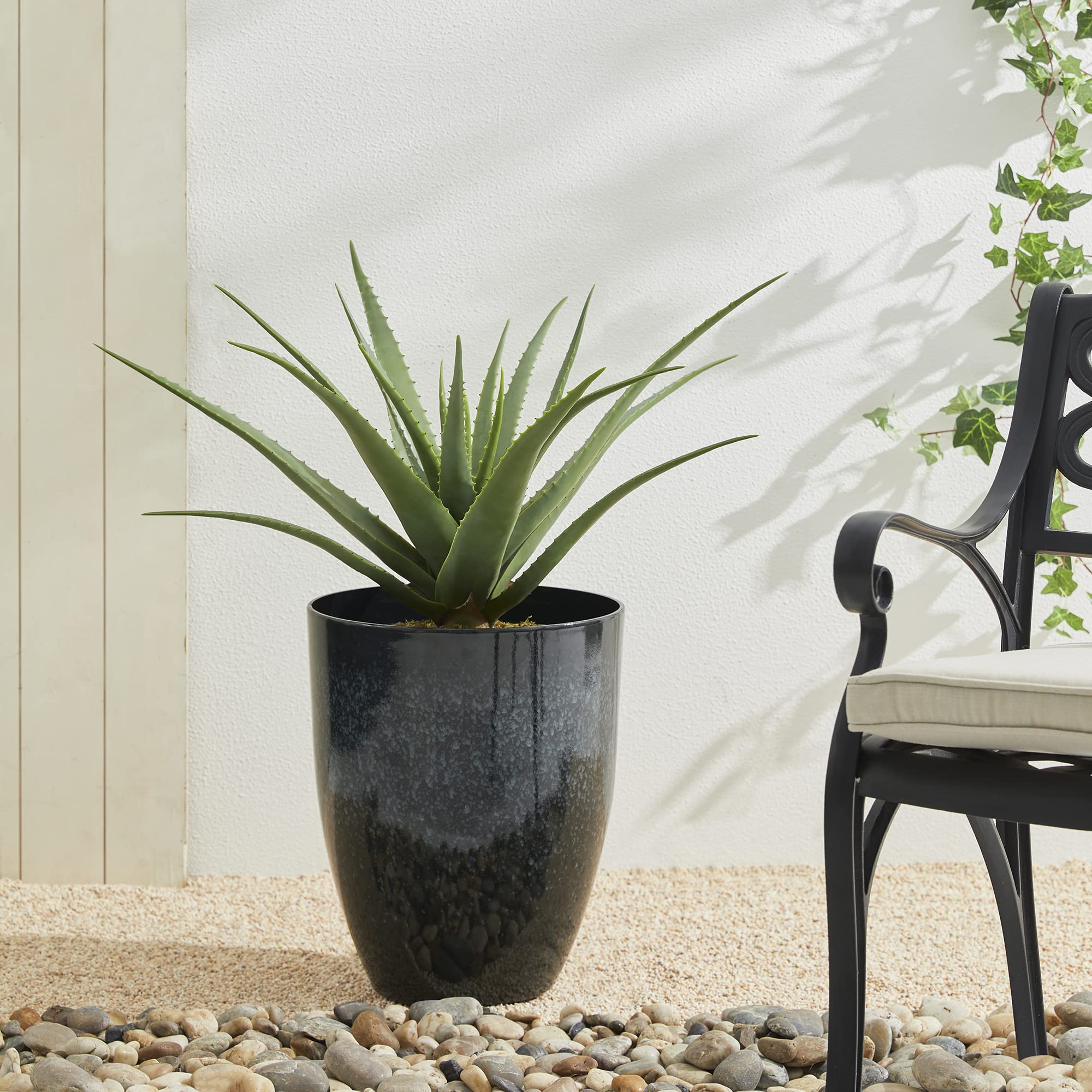 Glitzhome Set of 2 Large Tall Planter Pots,16.75''H Faux Ceramic Oversized Garden Flower Pots with Drainage Holes,Outdoor Indoor Tall Planters for Front Door,Patio and Deck