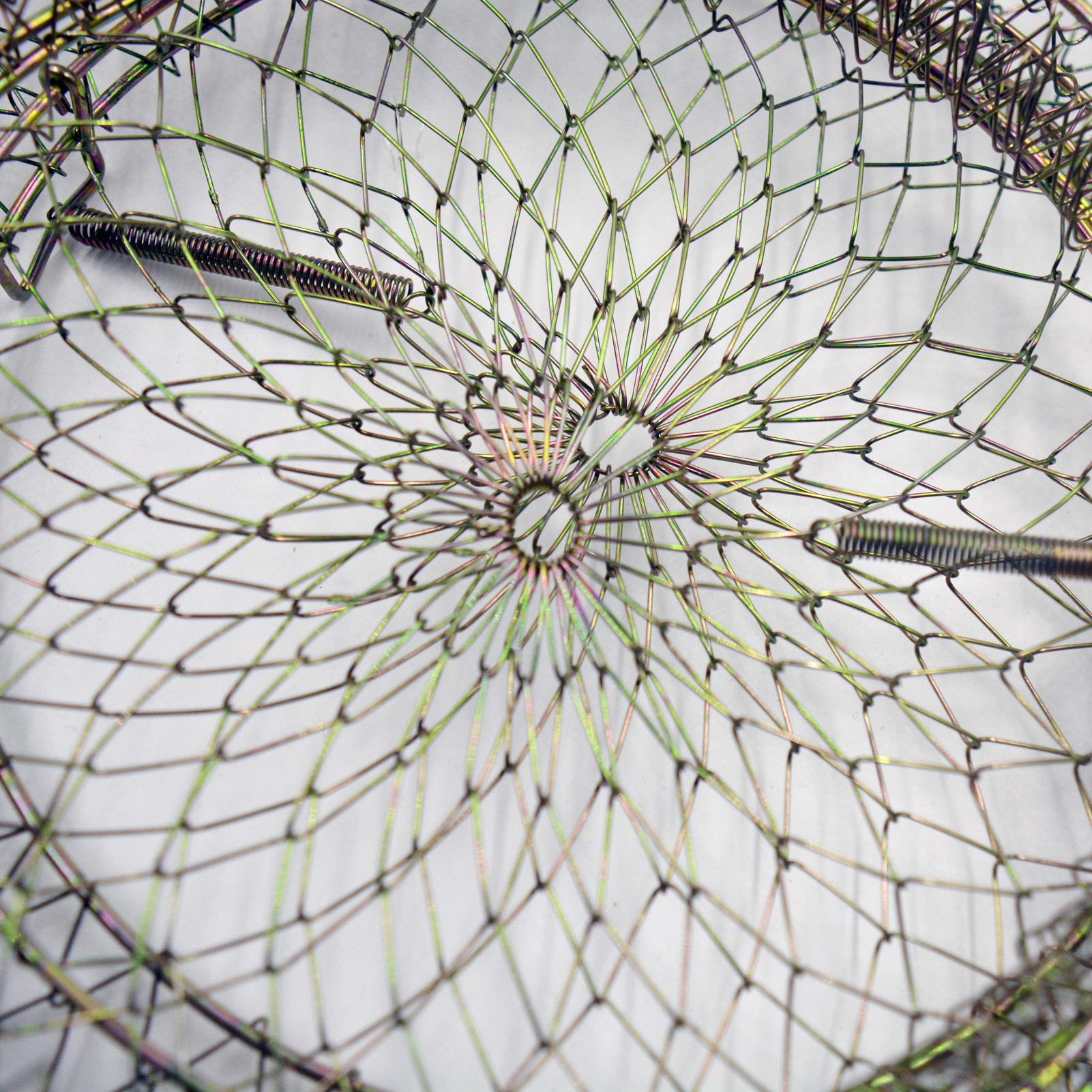 OperSeven Metal Rustproof Fish Basket, Collapsible Fshing Net Cage Fish Baskets for Live Fish Robust and Easy to Use