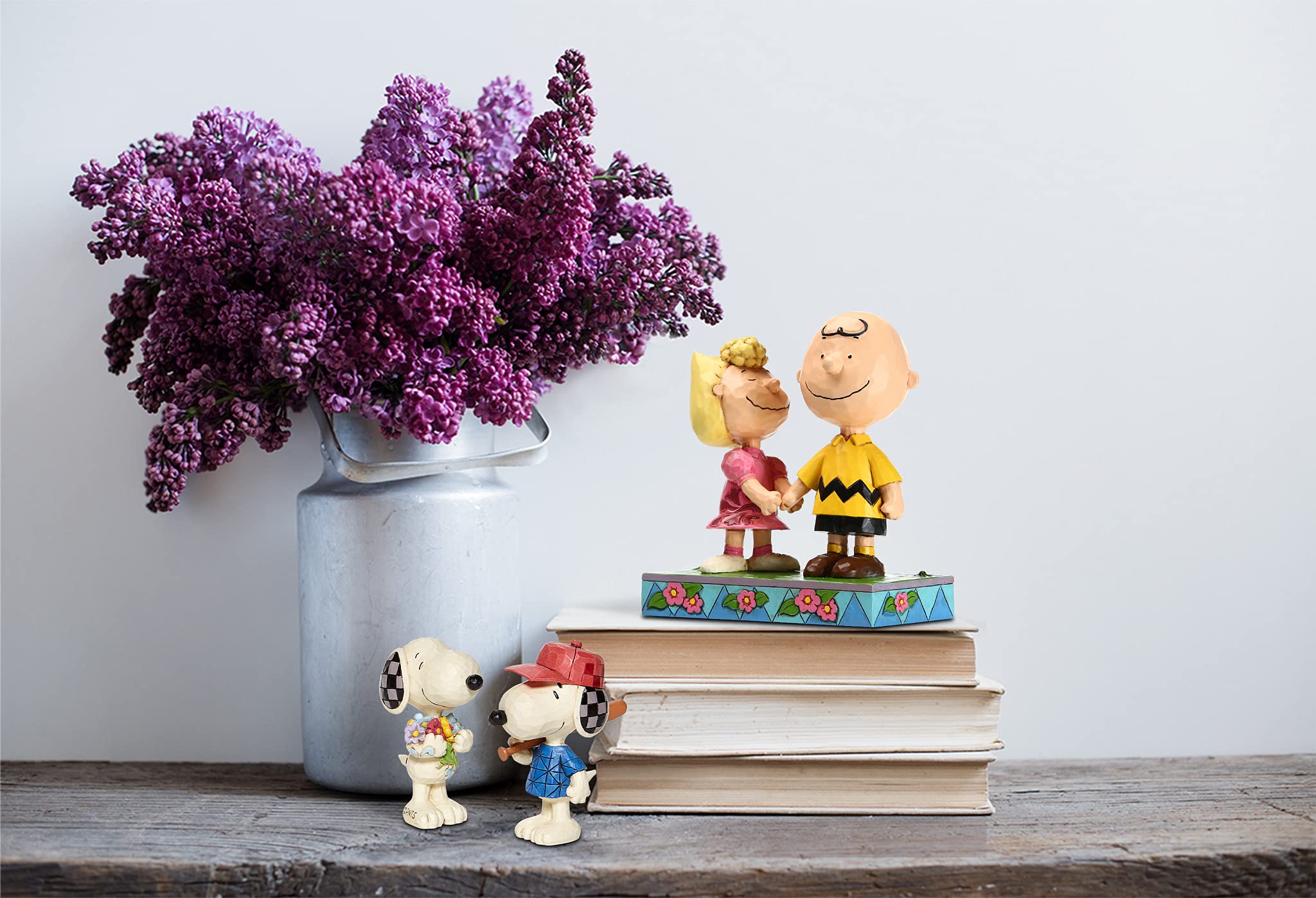 Enesco Peanuts by Jim Shore Snoopy Holding Spring Flowers Miniature Figurine, 3 Inch, Multicolor White