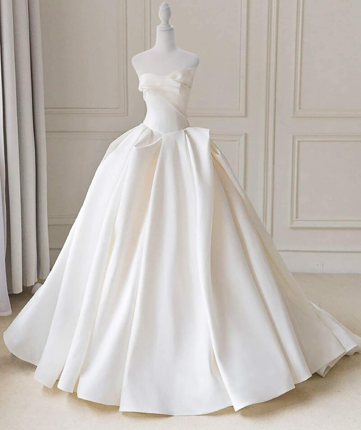 Female Dress Form Mannequin Torso Body with Adjustable Tripod Stand Dress Jewelry Display (White)