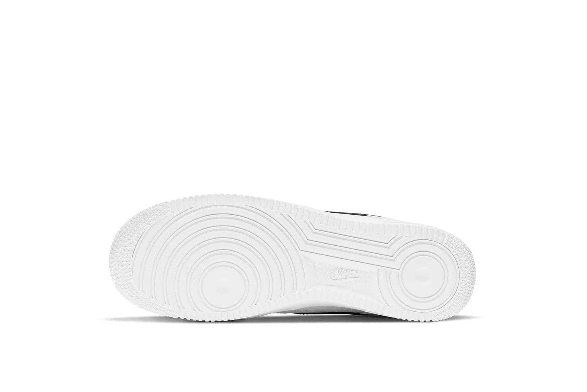 NIKE Womens Low-Top Sneakers Basketball Shoe, White Black, 8.5