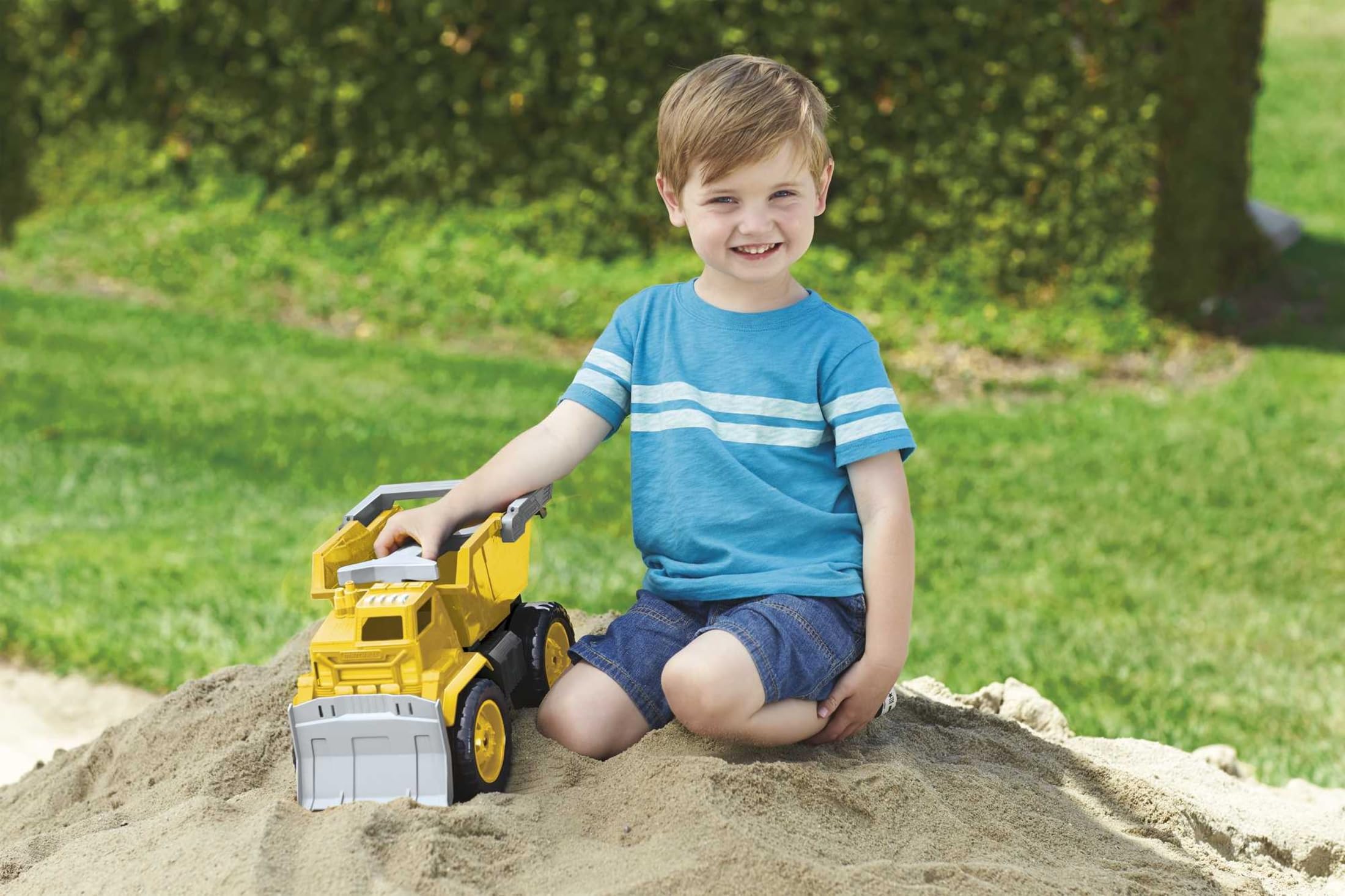 Matchbox Large-Scale Sand Truck with 5 Die-Cast Toy Construction Vehicles in 1:64 Scale, Indoor & Outdoor Play Multicolor