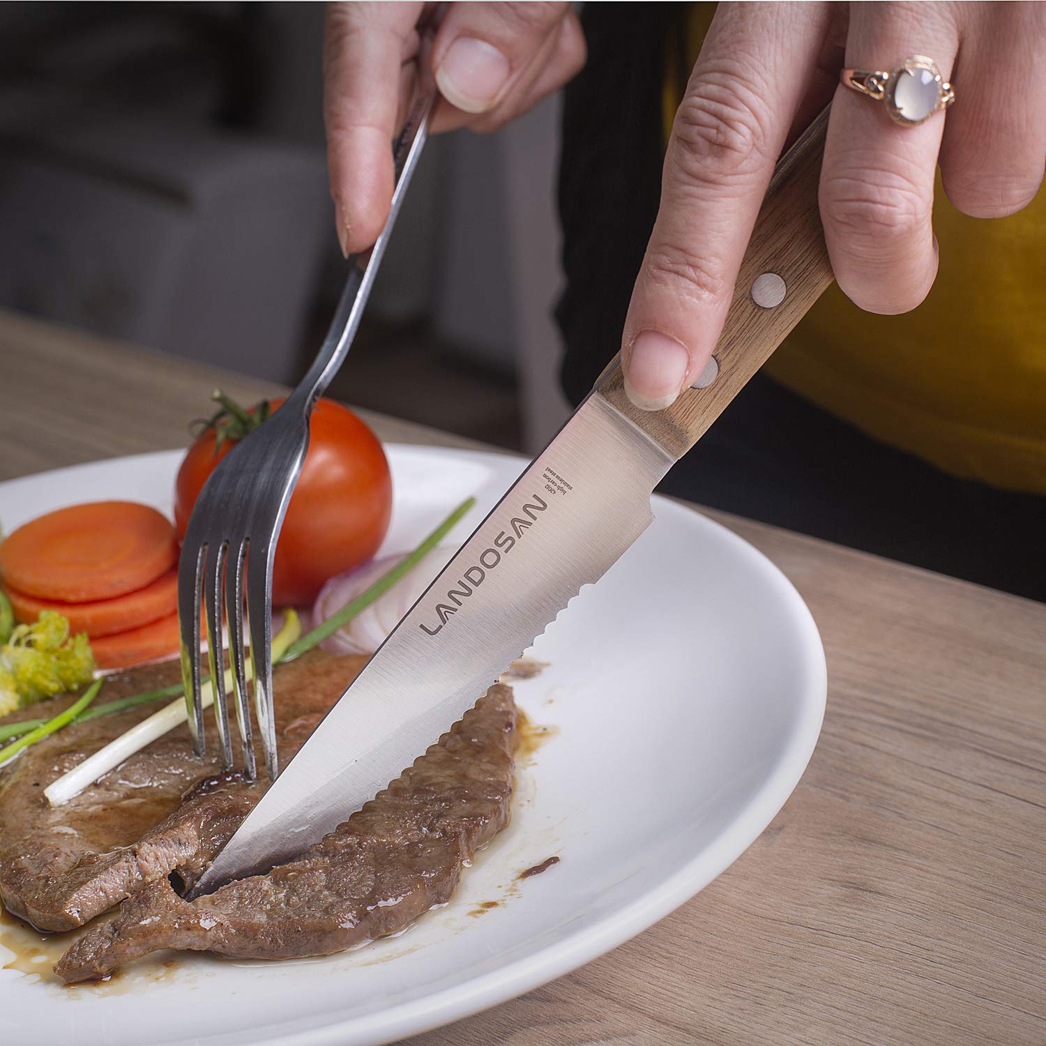 LANDOSAN Steak Knives Set of 4 Stainless Steel serrated steak knives Natural wood handle Knife Set