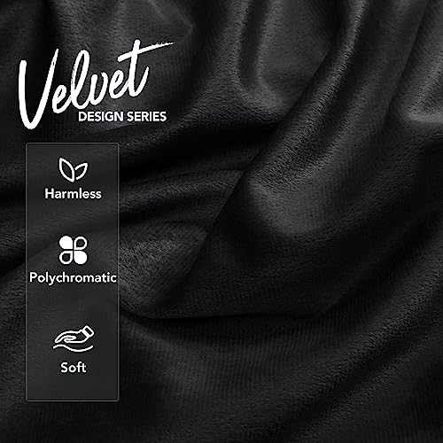 Deconovo Decorative Velvet Throw Pillow Covers for Couch 22x22 in Set of 2, Soft Square Black Cushion Cases for Sofa Living Room Bedroom Home Decor