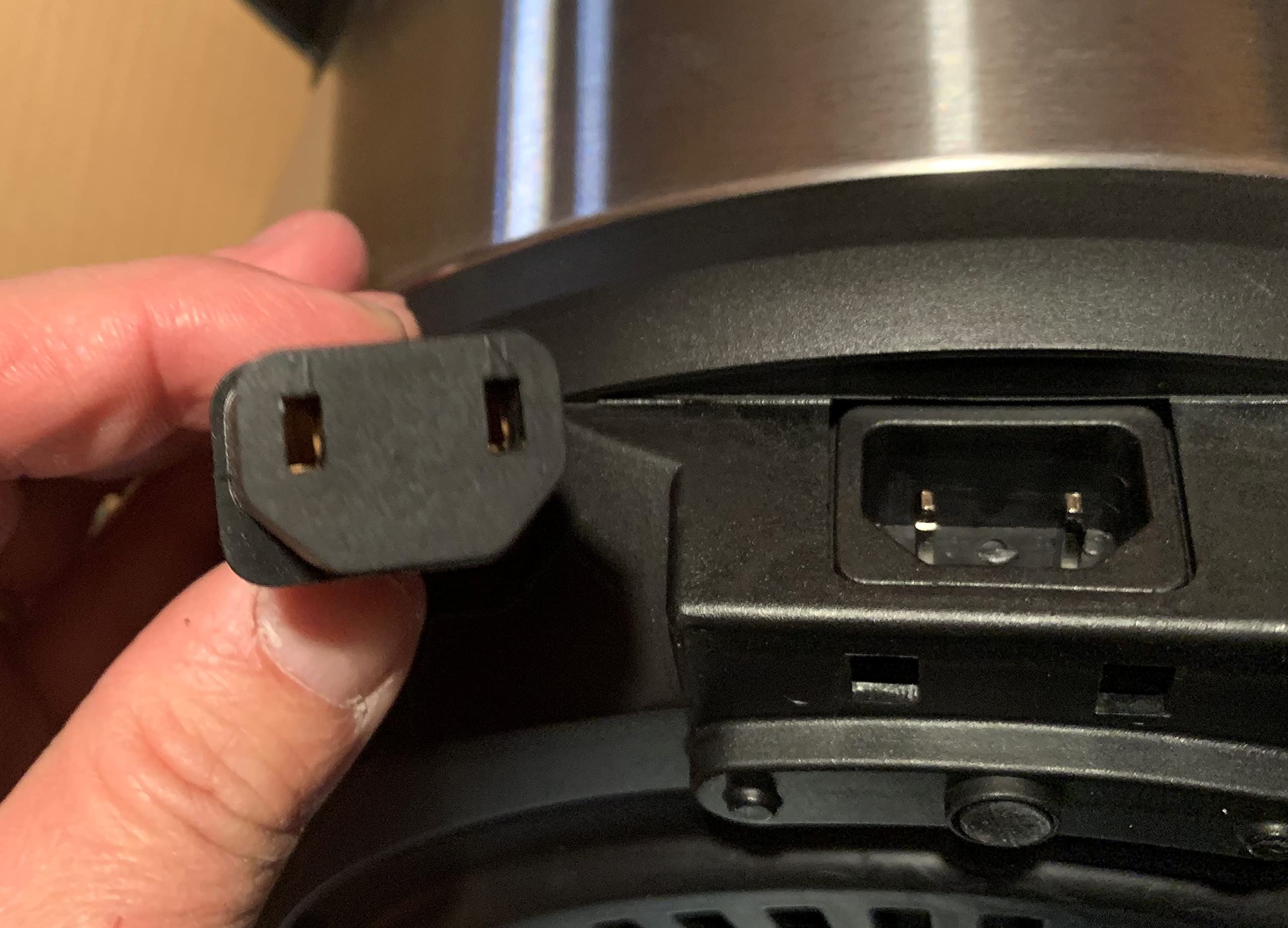 "1 GJS Gourmet Power Cord Compatible with Selected (Not ALL) 4 & 8 Quart Crock-Pot Express Multicooker SCCPPC400-V1 and SCCPPC800-V1". This cord is not created or sold by Crock-Pot.